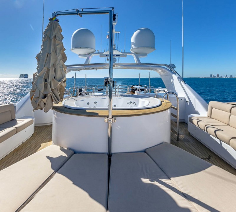 37M LUXURY MOTOR YACHT Yacht Charter Details, Benetti | CHARTERWORLD ...